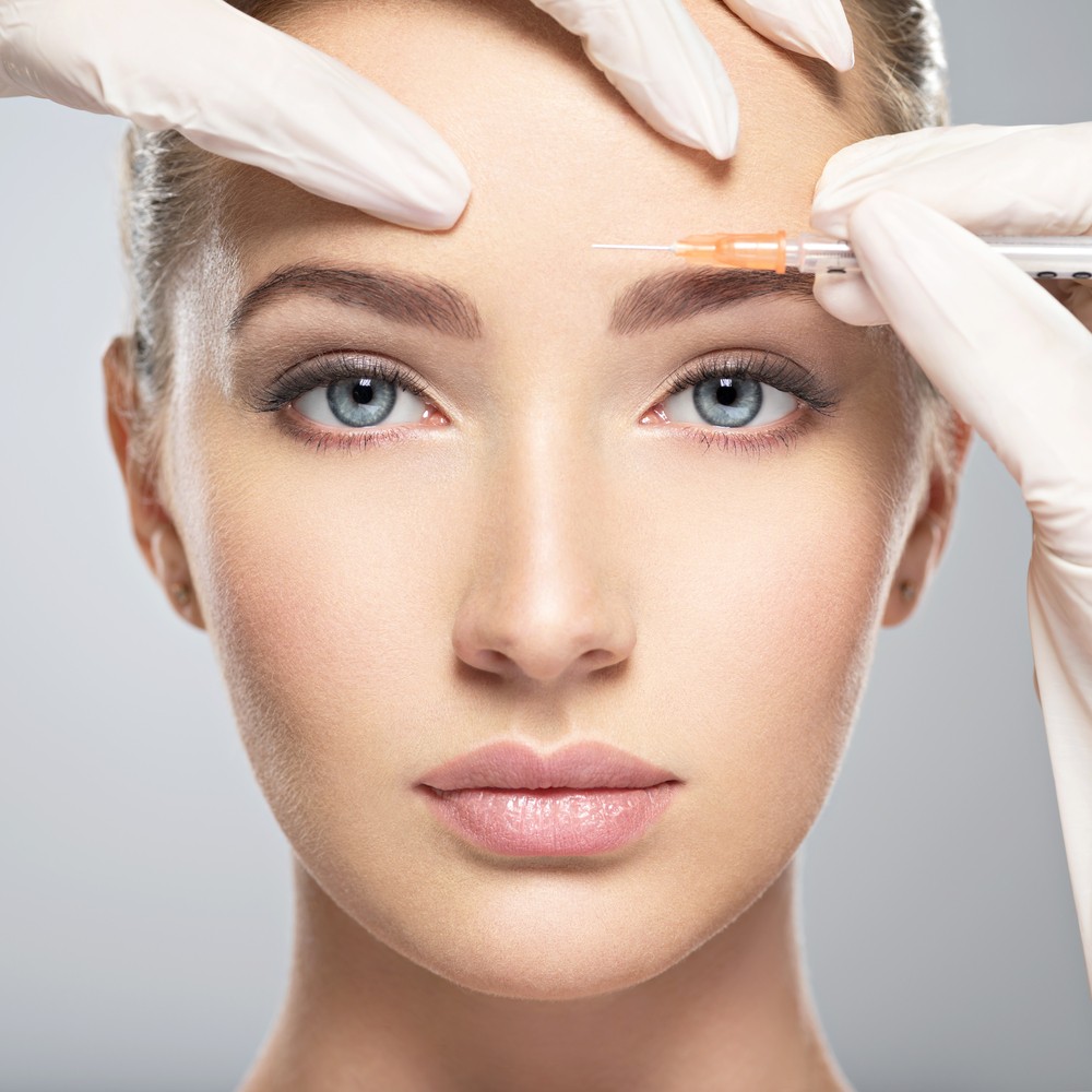Injections in forehead wrinkles – Dr Raspaldo, Face and Neck surgeon